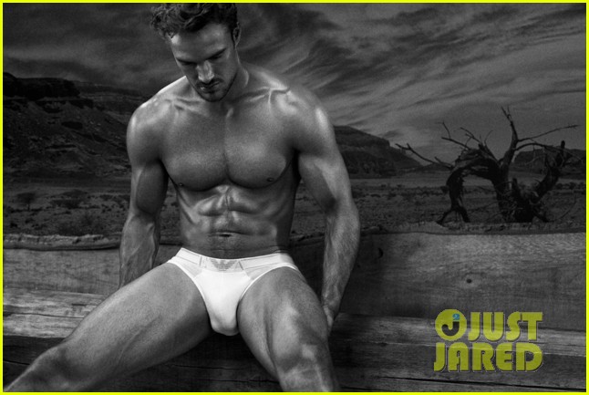 Thom Evans: Shirtless Modeling Photo Shoot! : Photo 2706770 | Shirtless, Thom Evans Pictures ...