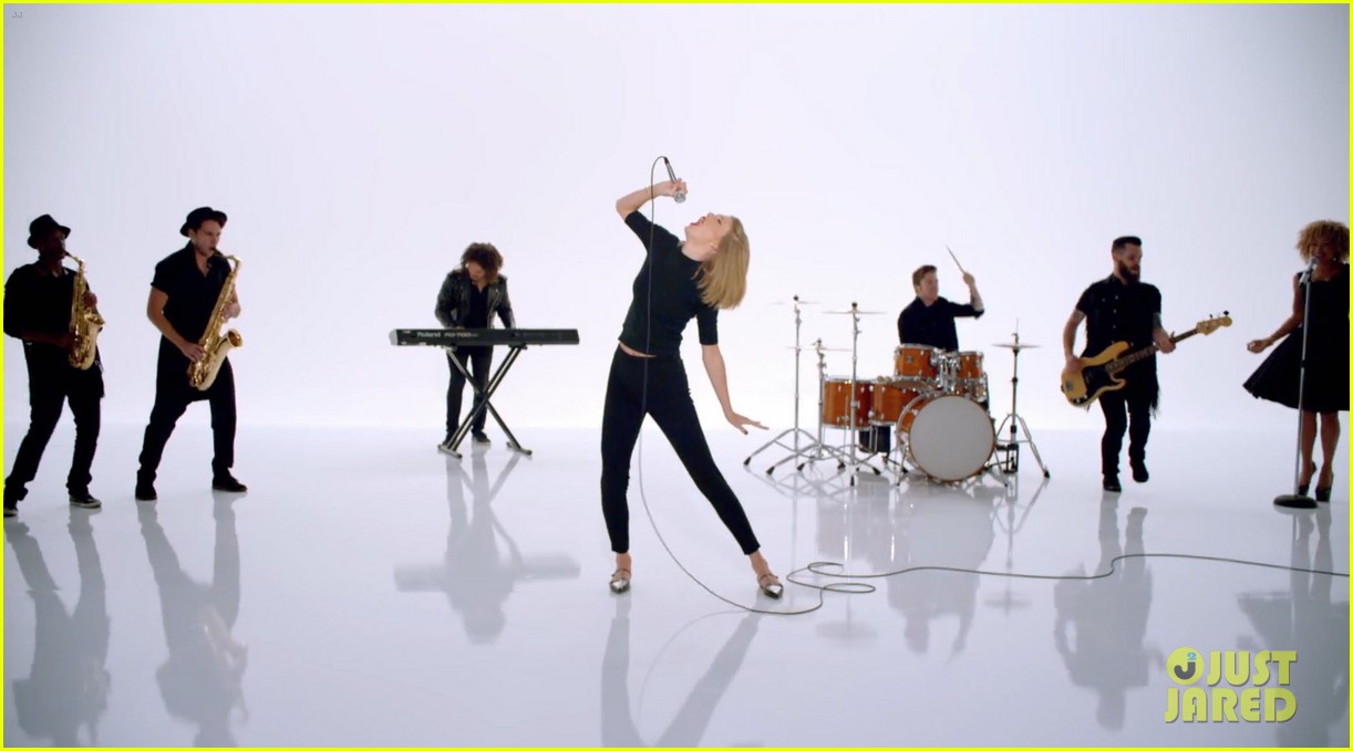 Taylor Swift: 'Shake It Off' Music Video - WATCH NOW!: Photo 3178793 ...