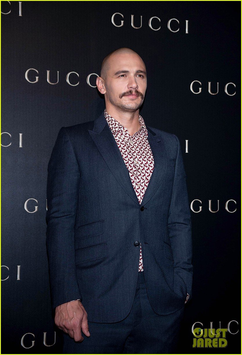James Franco Singing Along To A Different Language Is A Sight To See Watch Now Photo 3246469 james-franco-singing-along-to-a-different-language-is-a-sight-to-see-watch-now-photo-3246469