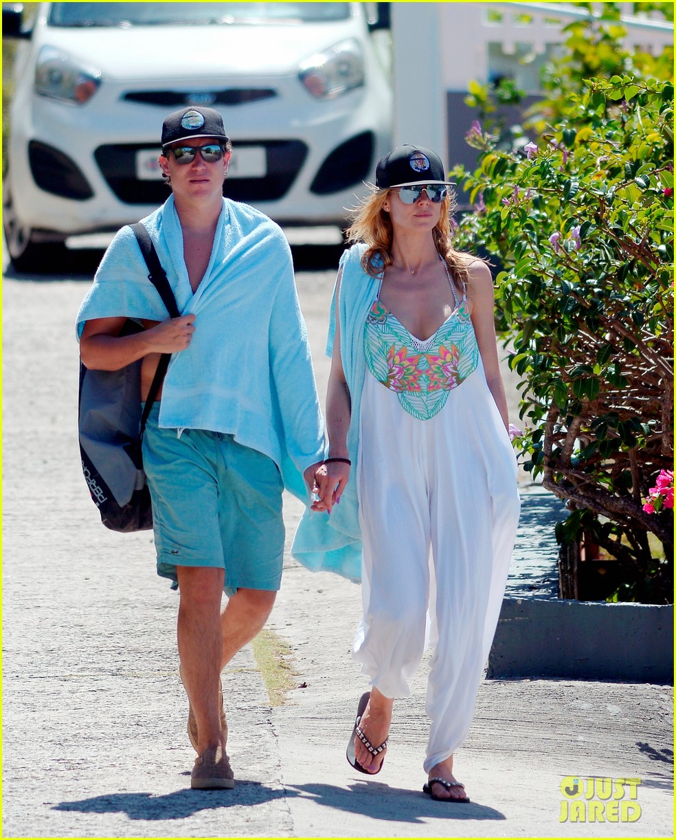 Roger Bart Boyfriend