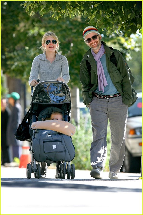 Mommy Michelle & Matilda in Tow: Photo 31021 | Celebrity Babies, Heath ...