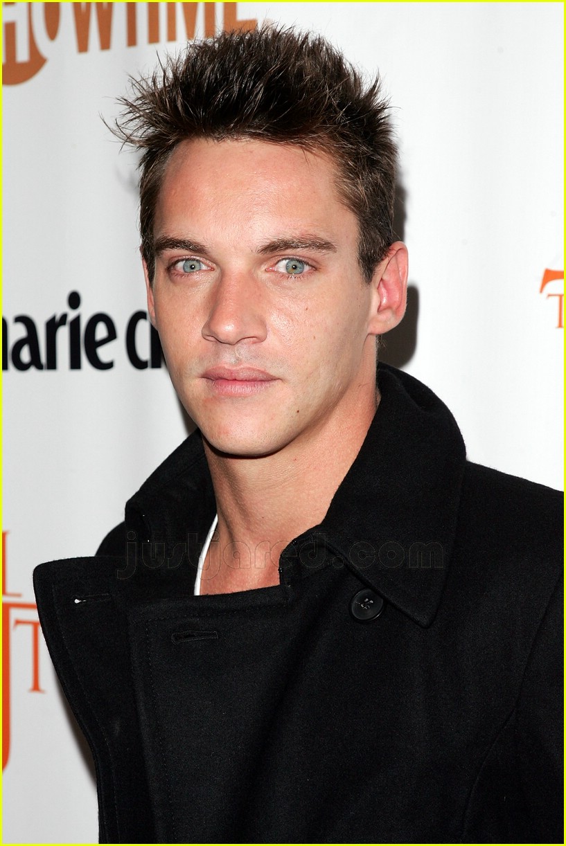 Rhys-Meyers on His Tippy Tippy Toes : Photo 77871 | Jonathan Rhys ...