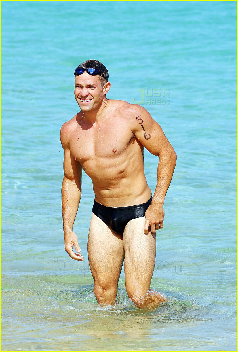 Andy Baldwin & Tessa Horst Stay Strong: Photo 479811 | Andy Baldwin ...