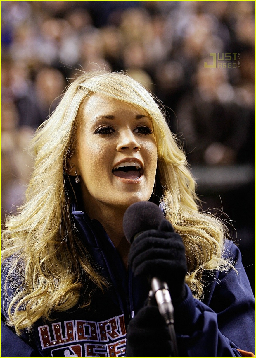 Carrie Underwood Sings National Anthem: Photo 694121 | Carrie Underwood ...