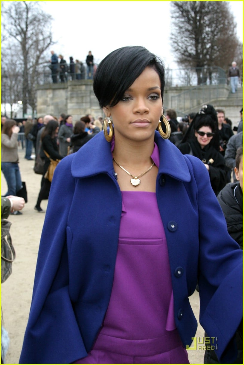 Rihanna @ Paris Fashion Week: Photo 965941 | Rihanna Pictures | Just Jared