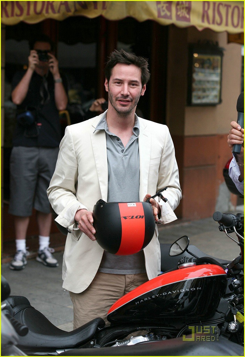 Keanu Reeves: I Love Me Some China Chow: Photo 1208271 | China Chow ...