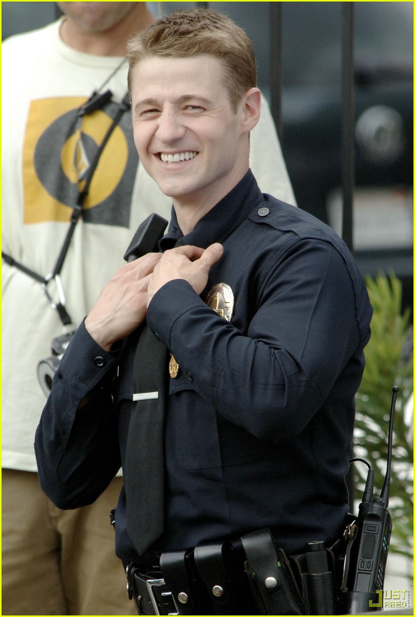 Benjamin McKenzie is an LAPD Cop: Photo 1450481 | Benjamin McKenzie ...