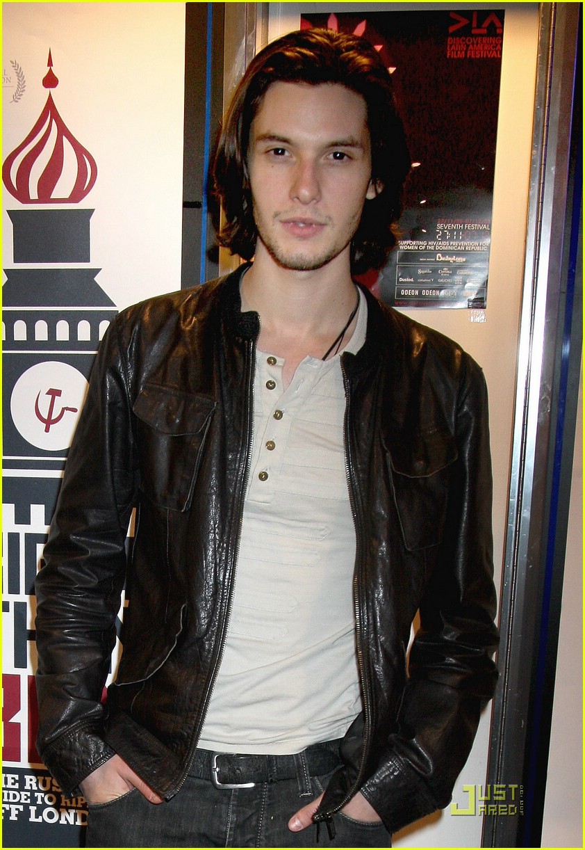 Najnowsze inspiracje z cdn01.cdn.justjared.com na Stylowi.pl