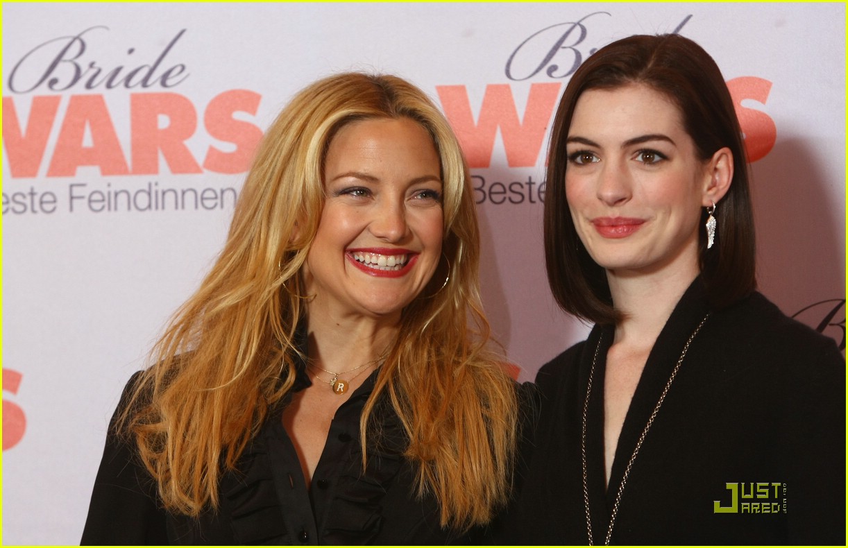 Anne Hathaway is Bride Wars Beautiful: Photo 1657251 | Anne Hathaway ...