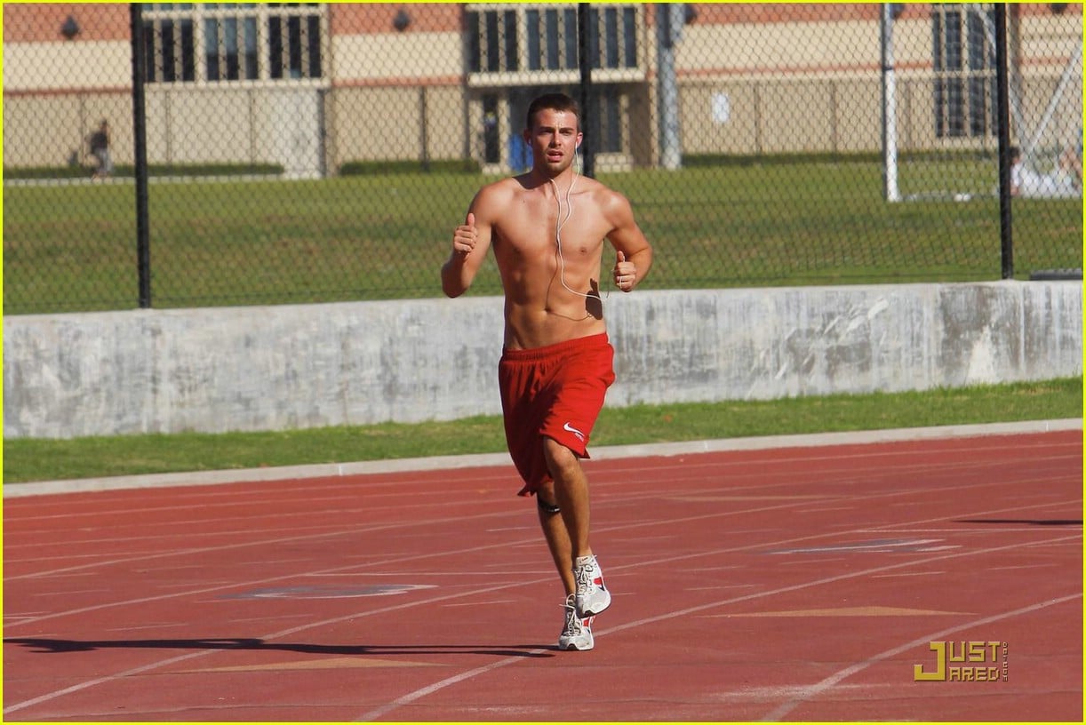 Jonathan Bennett is Shirtless Sexy: Photo 2089111 | Jonathan Bennett ...