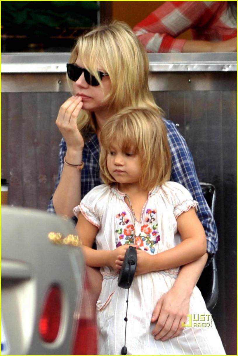 Matilda Ledger Hangs With Michelle Williams: Photo 2175301 | Celebrity ...