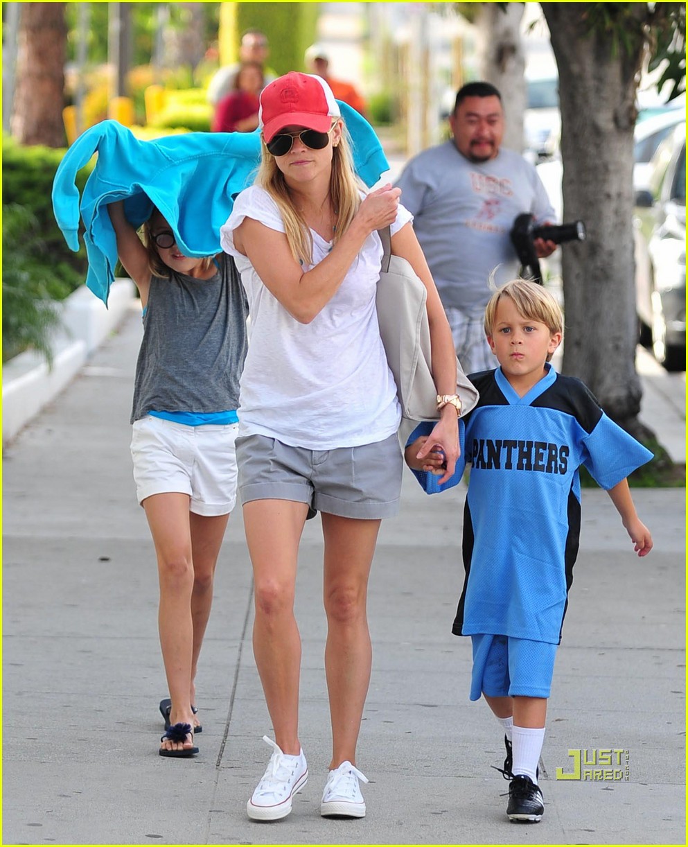 Jim Toth: Big 5 with Reese Witherspoon's Kids: Photo 2443447 | Ava ...