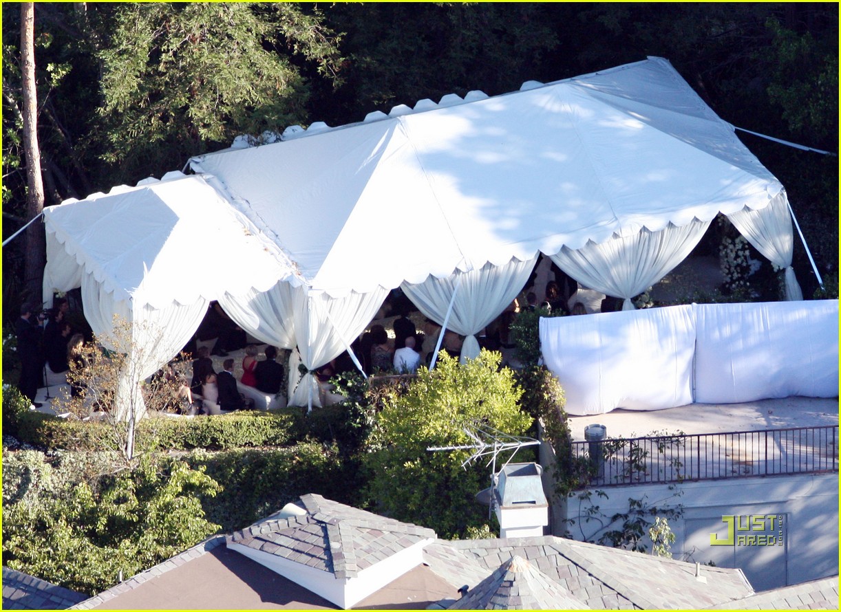 Robbie Williams: Wedding Photos with Ayda Field!: Photo 2471988 | Ayda ...