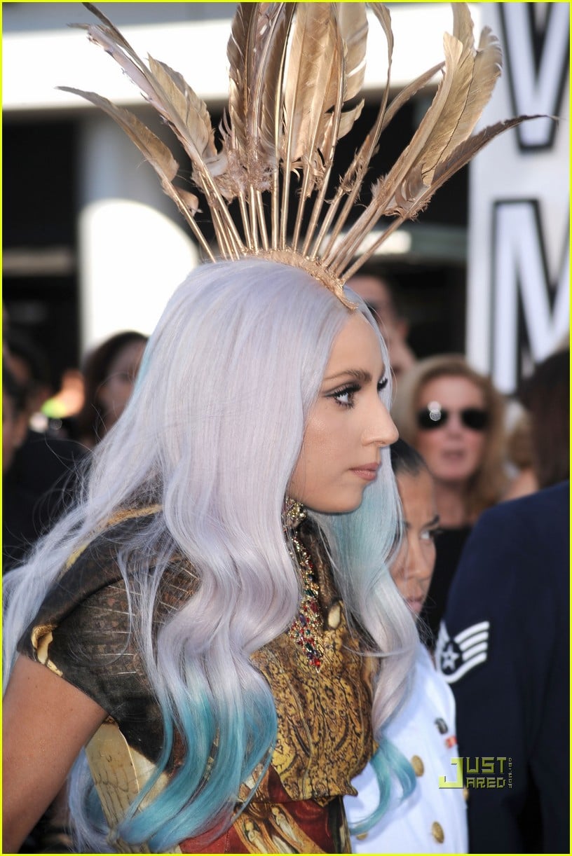 Lady Gaga - MTV VMAs 2010 Red Carpet: Photo 2479554 | 2010 MTV VMAs ...