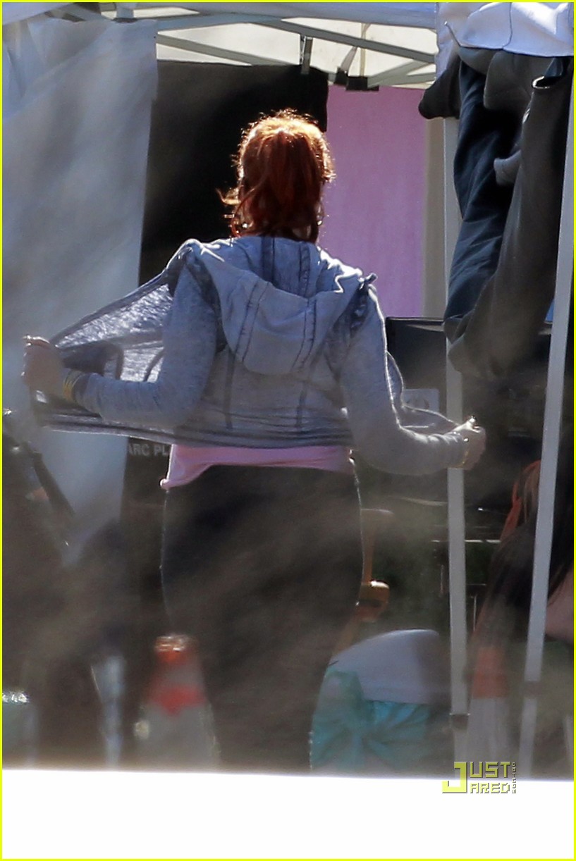 Ryan Gosling & Christina Hendricks Drive Into The Desert: Photo 2483448 ...