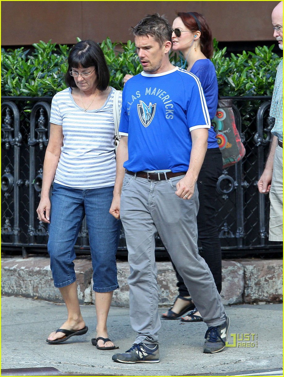 Ethan Hawke: Family Day in NYC!: Photo 2571349 | Celebrity Babies ...