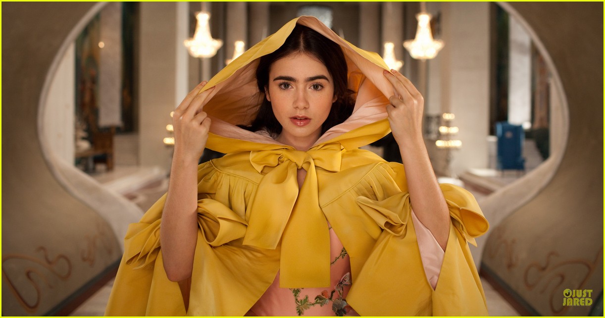 Julia Roberts as Snow White's Evil Queen - First Look!: Photo 2588264 ...