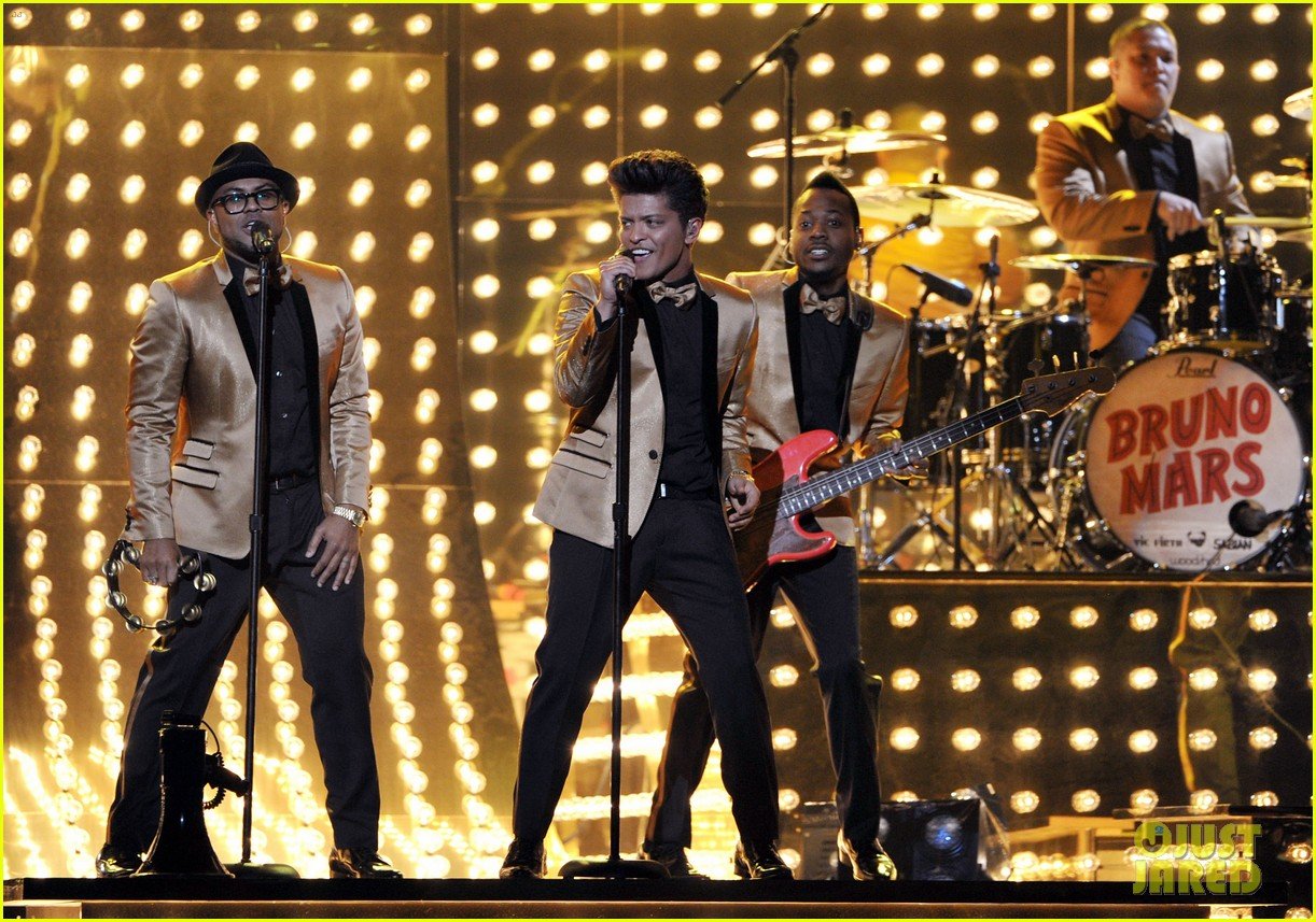 Bruno Mars' Grammys Performance - Watch Now!: Photo 2628323 | 2012 ...