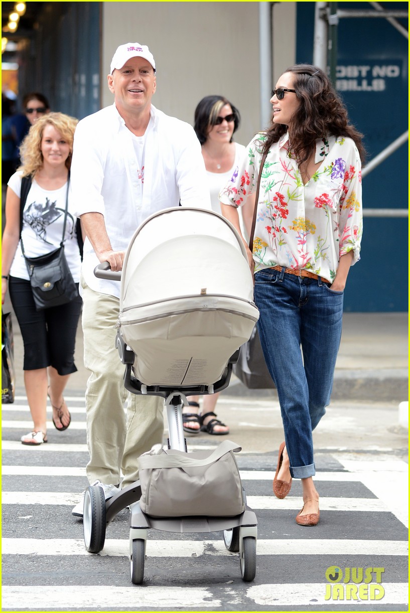 Bruce Willis & Emma Heming: Shopping with Baby Mabel!: Photo 2707188 ...