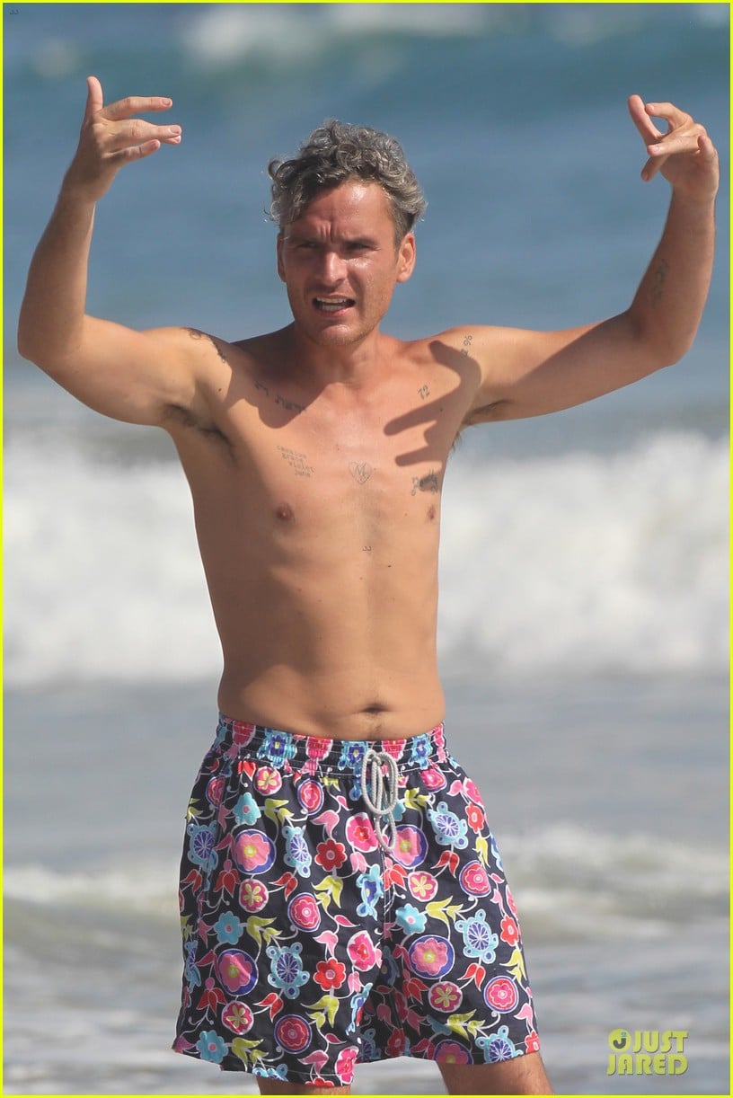Balthazar Getty: Shirtless in Malibu!: Photo 2723995 | Balthazar Getty ...