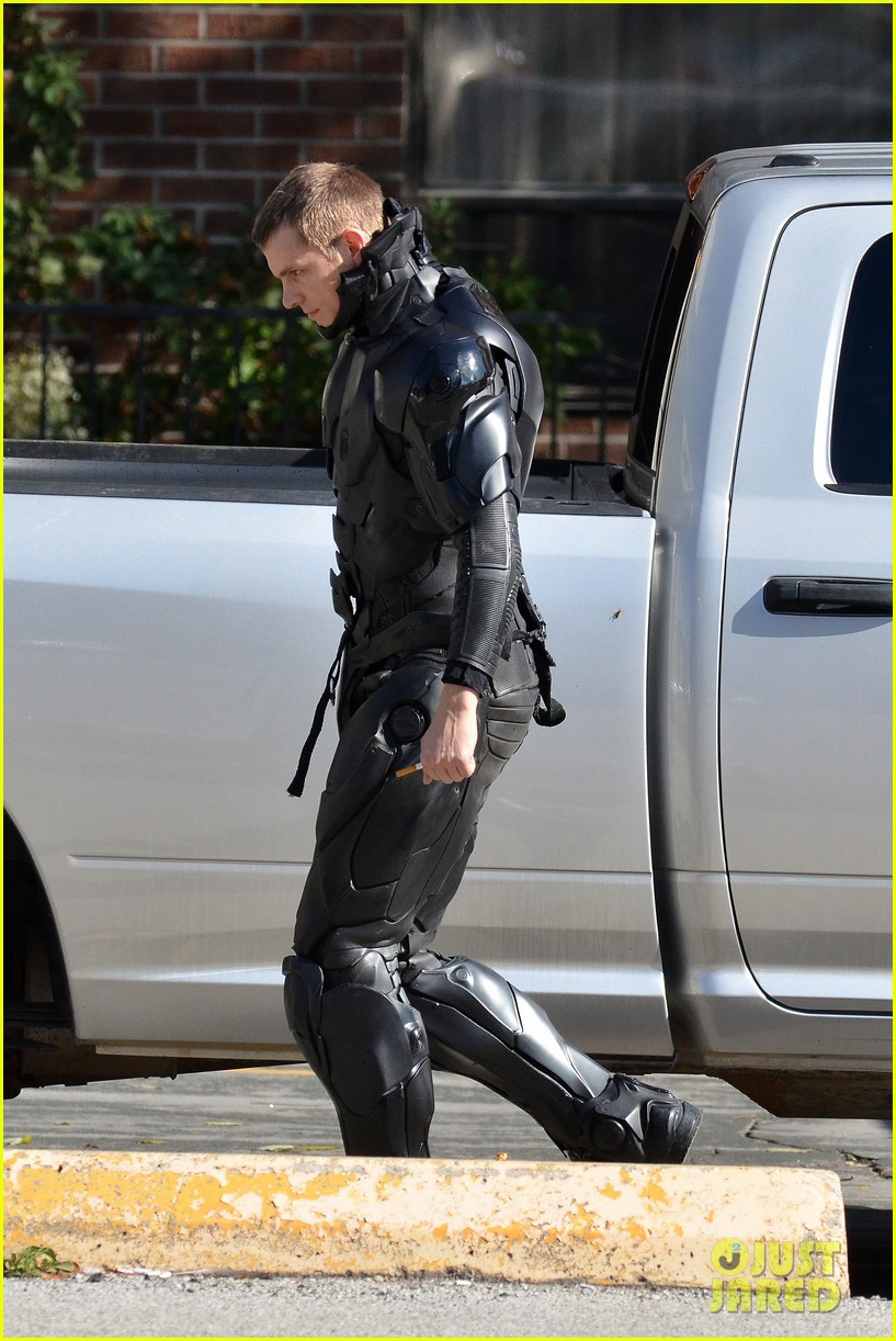 Krysten Ritter: 'Don't Trust the B---- in Apartment 23' Premiere ...