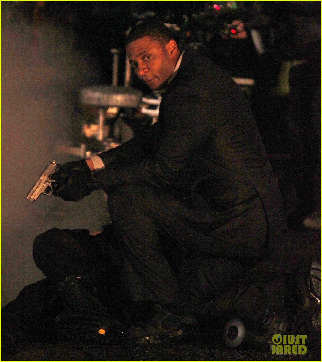 Stephen Amell: Late Night 'Arrow' Fight Scenes!: Photo 2758299 | Annie ...