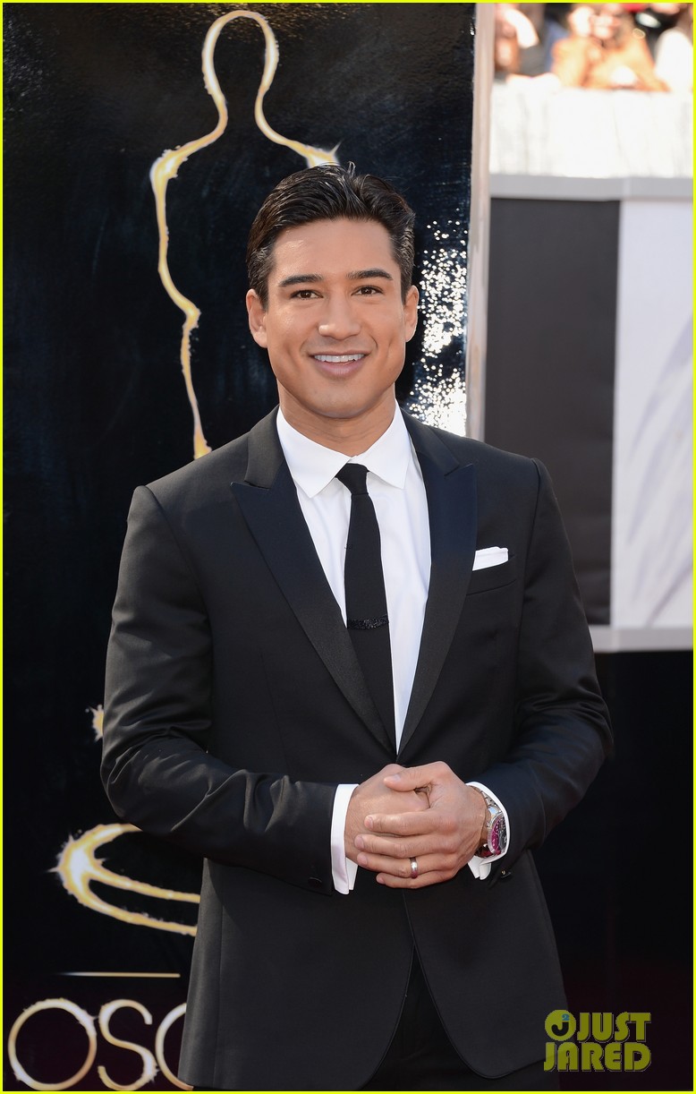 Maria Menounos & Mario Lopez - Oscars 2013 Red Carpet: Photo 2818824 ...