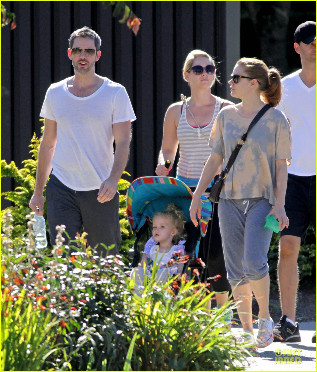 Amy Adams Casually Strolls with Family for 'Big Eyes' Break!: Photo ...
