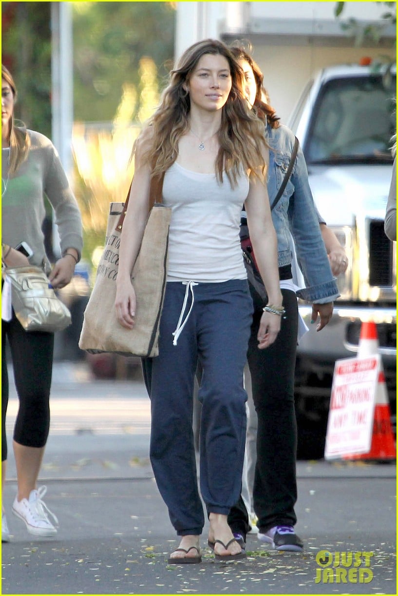 Jessica Biel Shows Off Svelte Body in Tiny Tank for 'Shiva & May ...