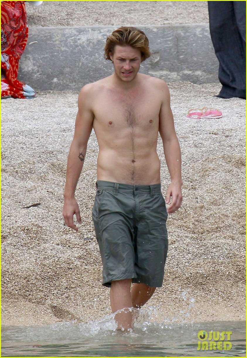 Billy Magnussen & Luke Bracey: 'Fifty Shades of Grey' Movie Contenders ...