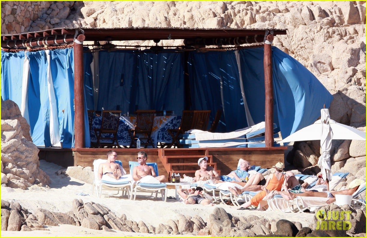 Matt Bomer: Shirtless Sexy Cabo Vacation with Simon Halls!: Photo ...