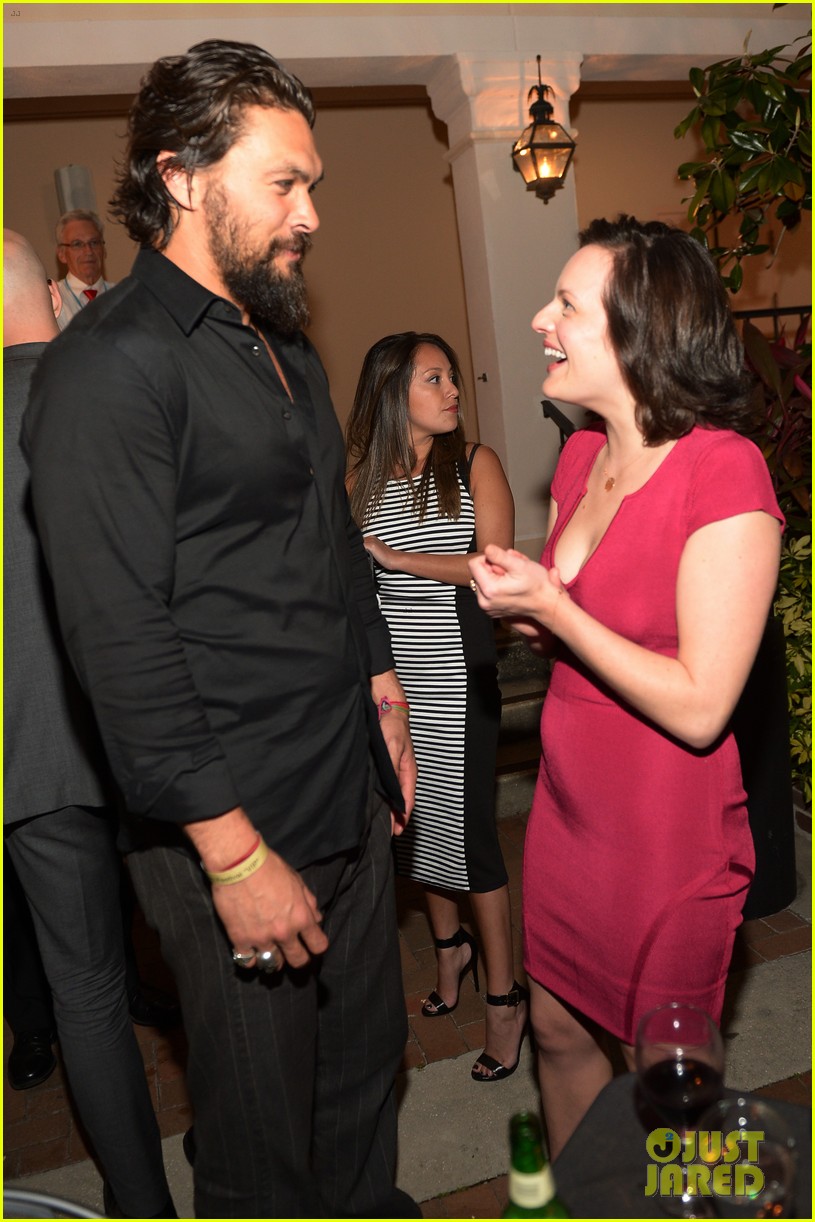 Jason Momoa Proves He Is the Master at Posing for Fan Photos!: Photo ...