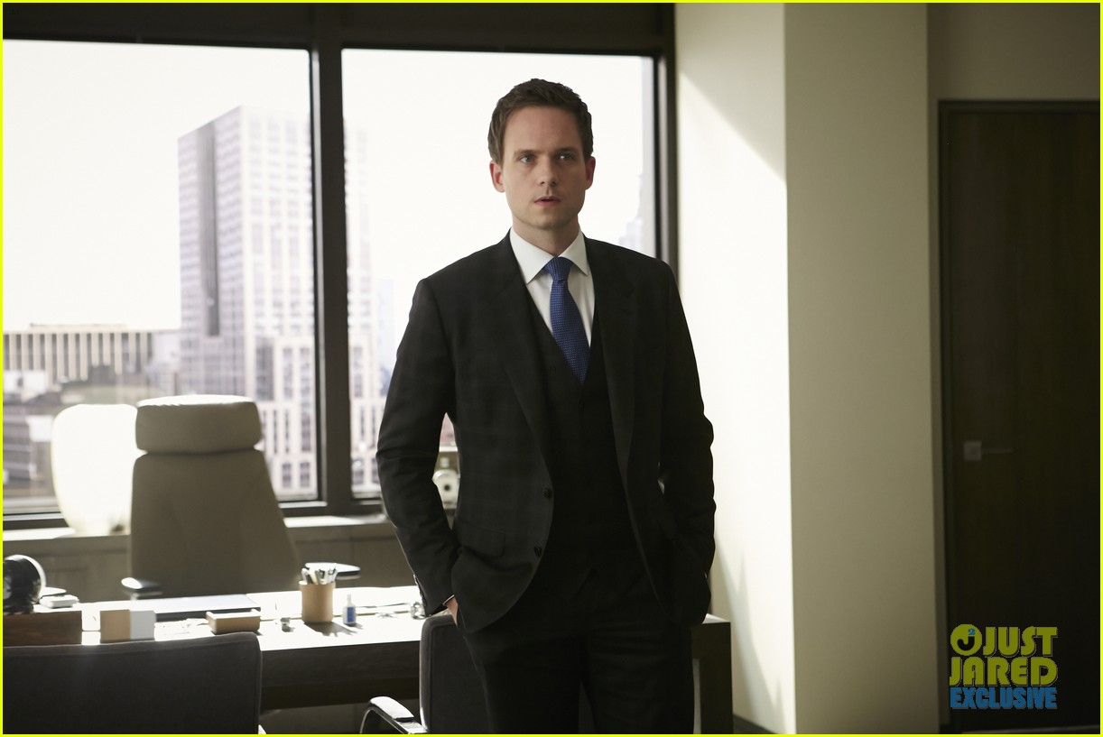 'Suits' Season Four: First Look Photos at Mike's New Job! (Exclusive ...