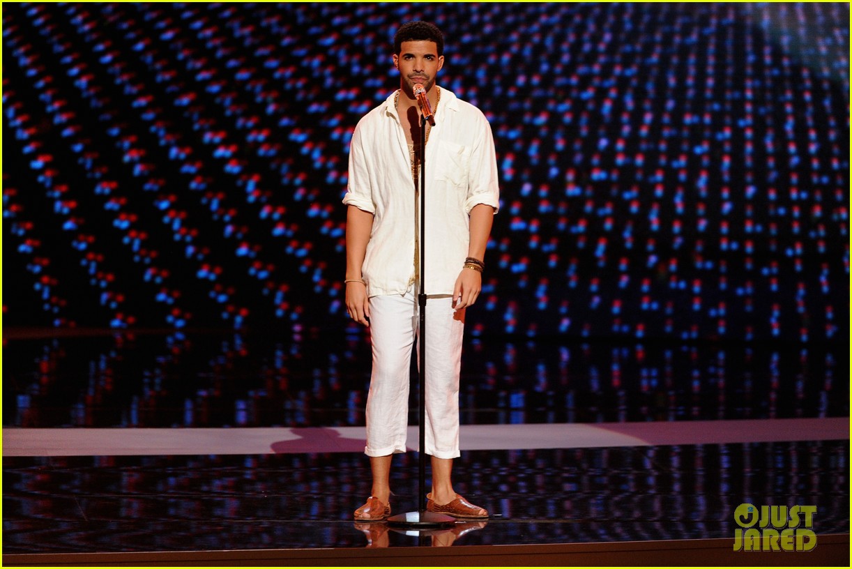Rapper Drake Feet