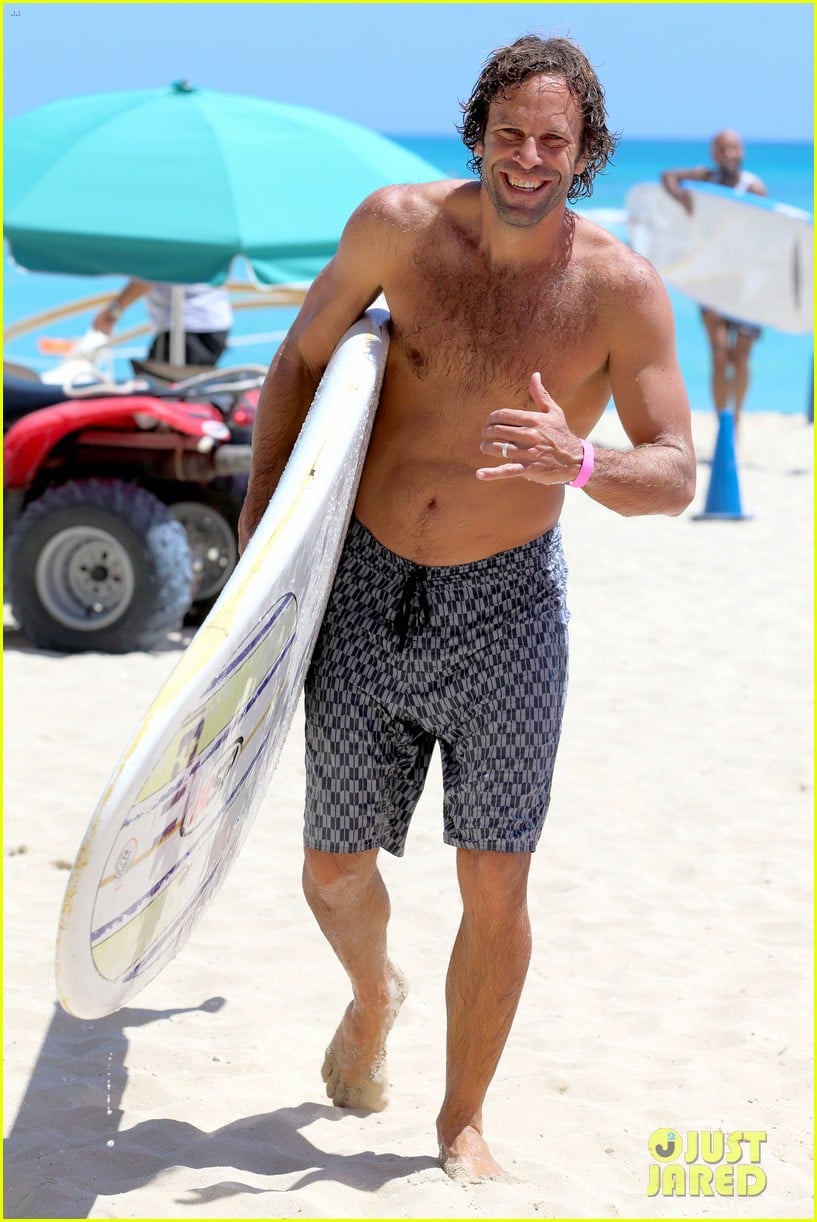 Jack Johnson Shows Off Hot Body for Shirtless Surf Session!: Photo ...