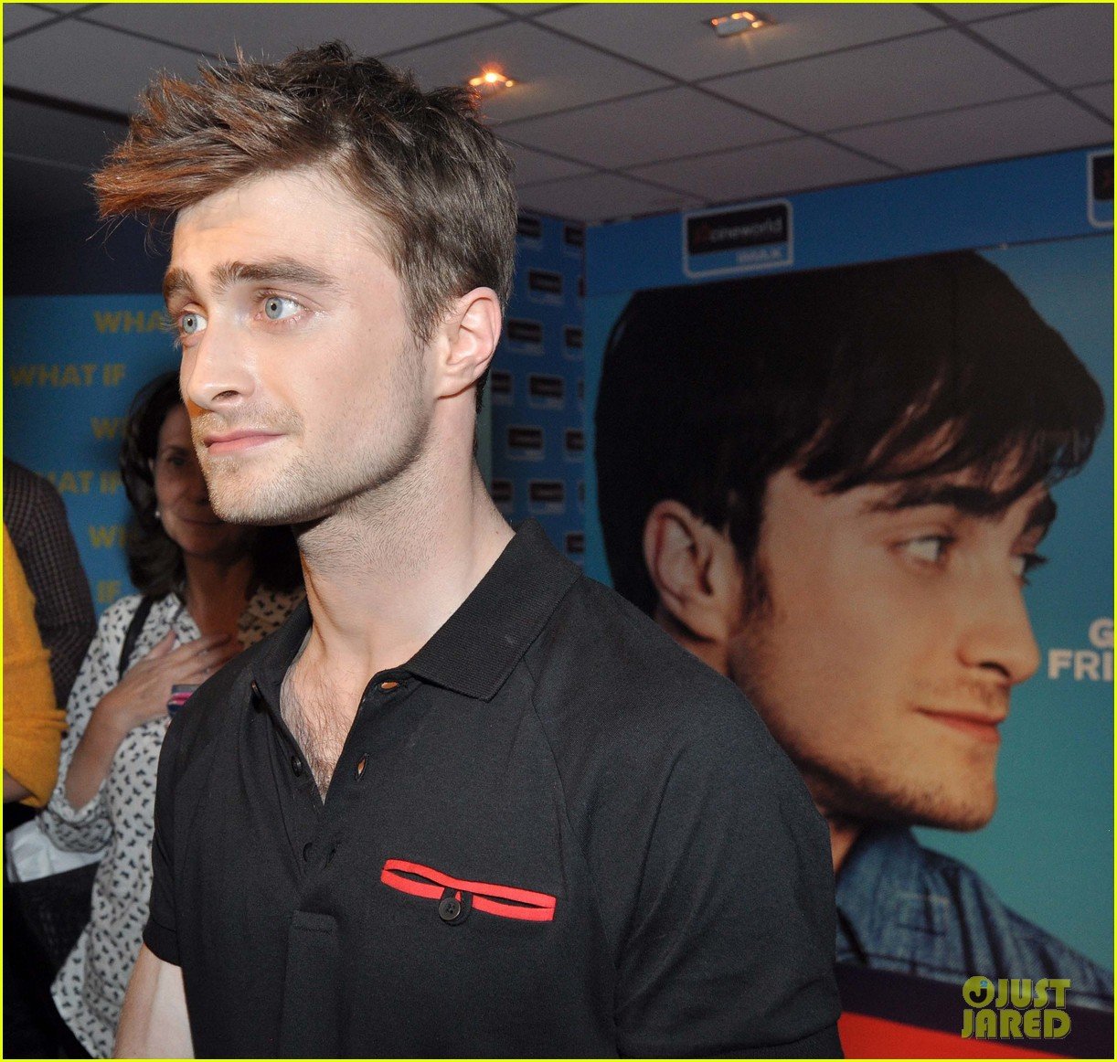 Daniel Radcliffe Hangs Out with Fans at 'What If' Dublin Premiere ...