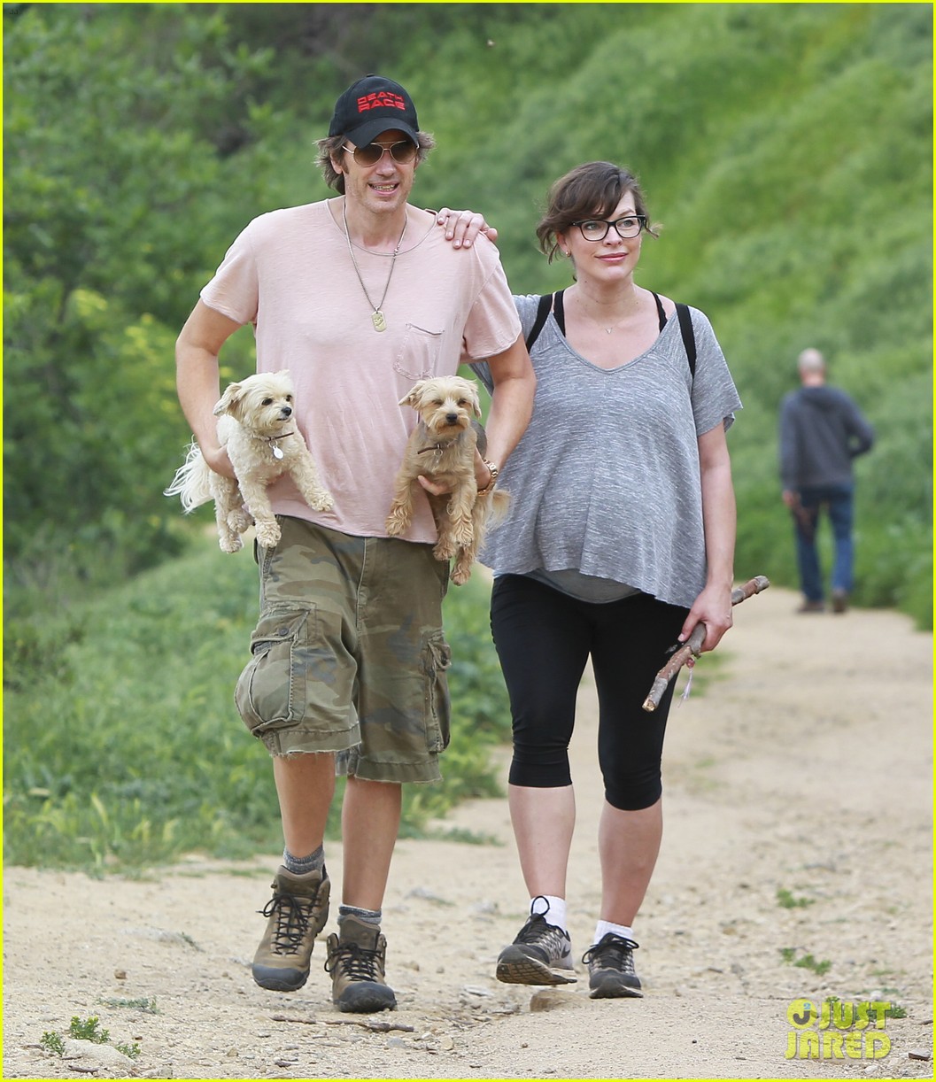 Milla Jovovich Shares Selfie Before 'Sleepless Nights' With Baby: Photo ...