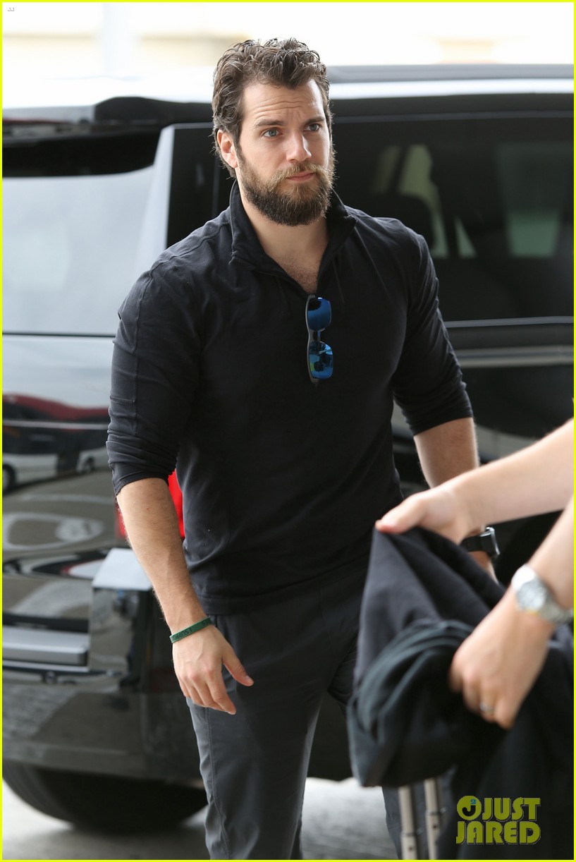 Henry Cavill Explains Why ‘Dawn Of Justice’ Is Not 'Superman' Sequel ...