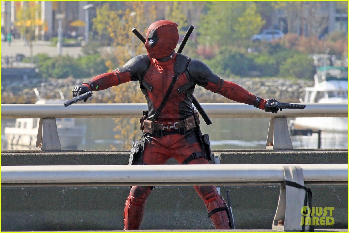 Ryan Reynolds Photographed Unmasked in the 'Deadpool' Suit!: Photo ...