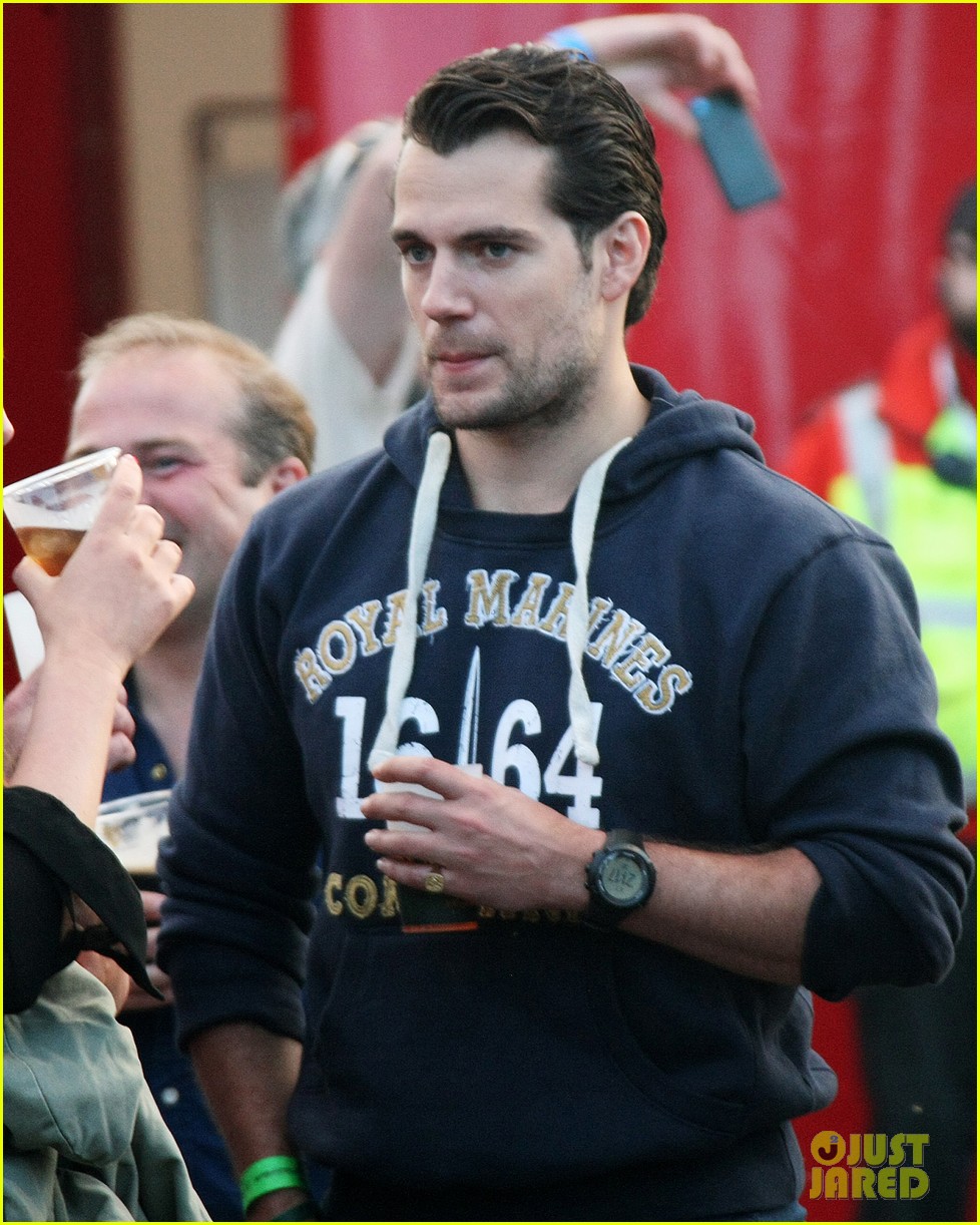 Henry Cavill Shows Off His Clean-Shaven Face!: Photo 3409167 | Henry ...