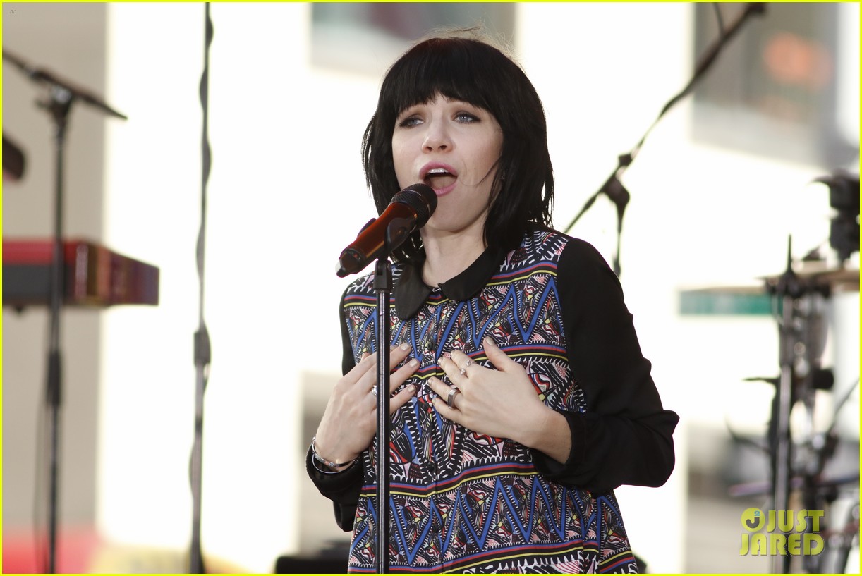 Carly Rae Jepsen Brings 'Emotion' To 'Today' - Watch Her Performances ...