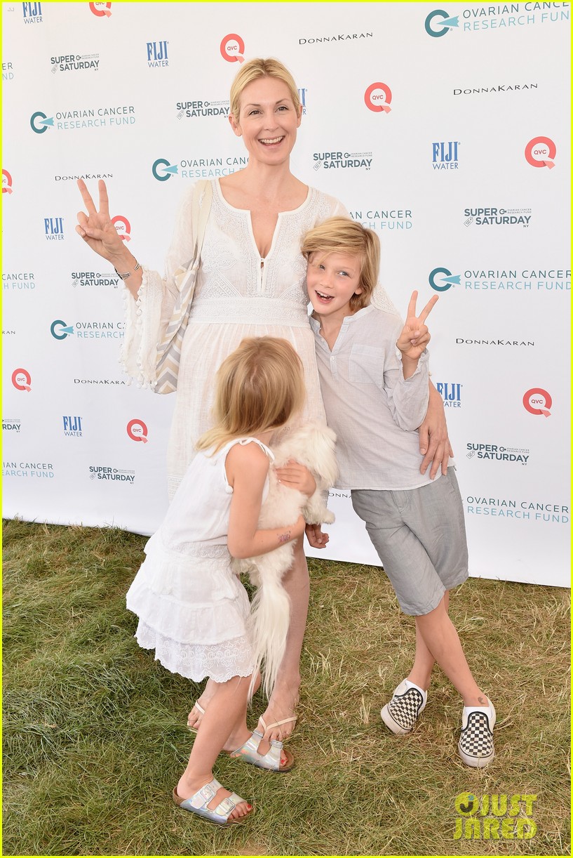 Kelly Rutherford Releases Statement After Judge Orders Her Children ...