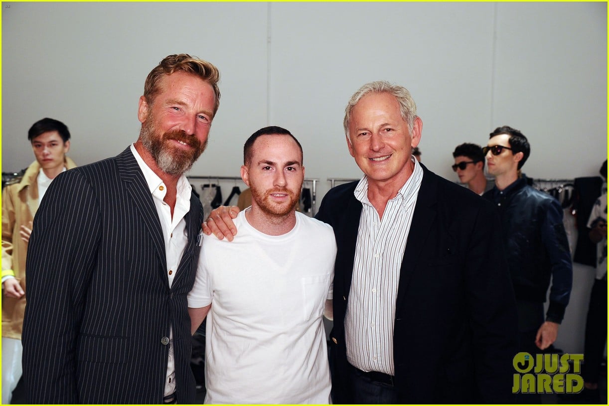 Victor Garber Marries Rainer Andreesen After 16 Years Together: Photo ...