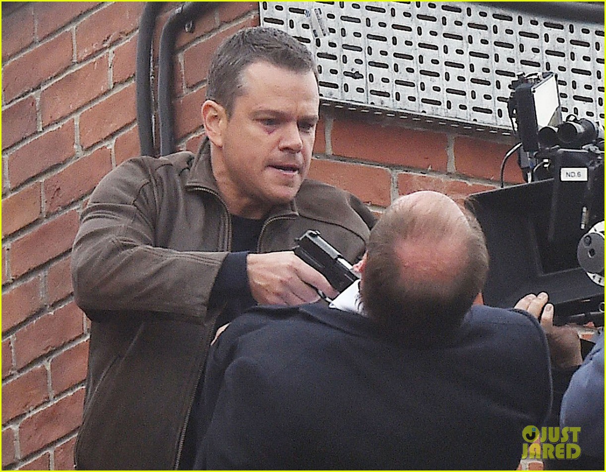 Matt Damon Films an Intense Scene with a Gun for 'Bourne 5': Photo ...