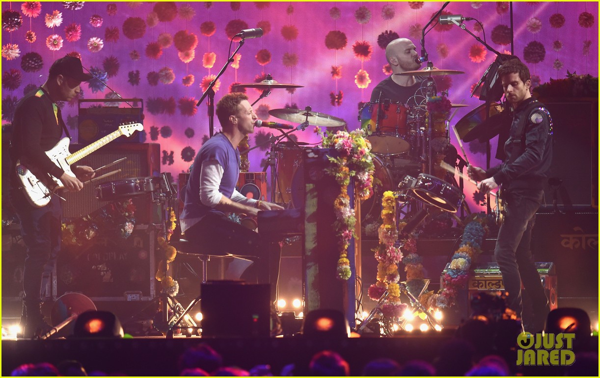 Coldplay's BRIT Awards 2016 Performance Video - WATCH NOW!: Photo ...