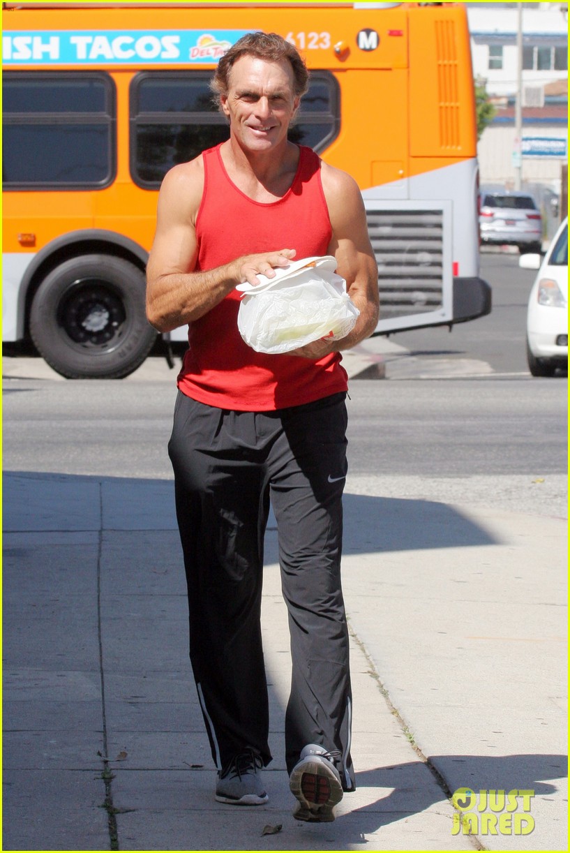 Doug Flutie Looks Ripped Ahead of 'DWTS' Premiere!: Photo 3609385 ...