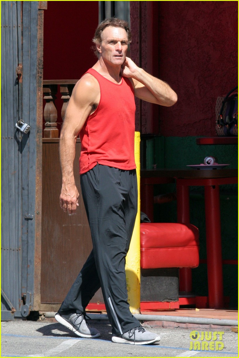 Doug Flutie Looks Ripped Ahead of 'DWTS' Premiere!: Photo 3609391 ...