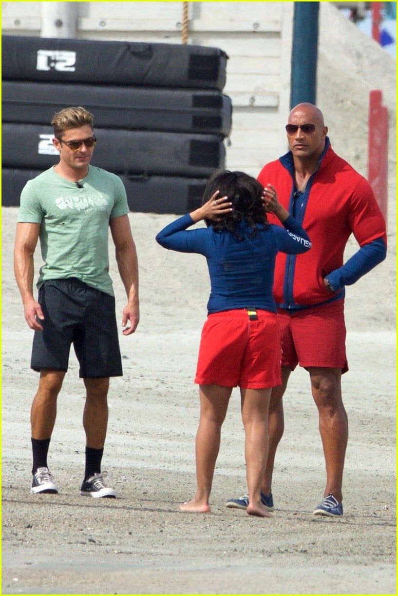 Zac Efron & Dwayne Johnson Are 'Avengers of the Beach': Photo 3636273 ...