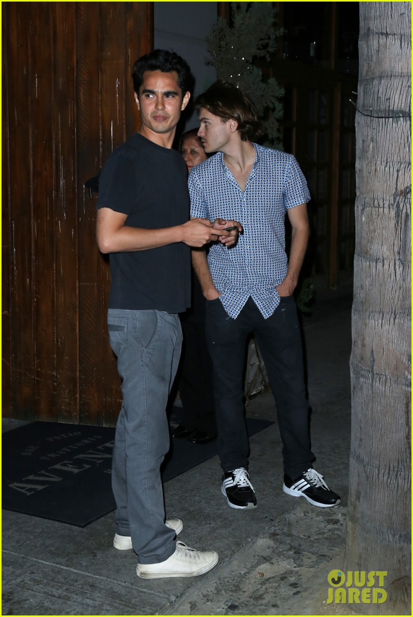 Emile Hirsch Dating Emile Hirsch Takes Woodstock: Photo 1926791 ...