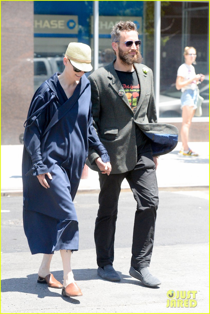 Tilda Swinton & Partner Sandro Kopp Hold Hands in NYC: Photo 3677061 ...